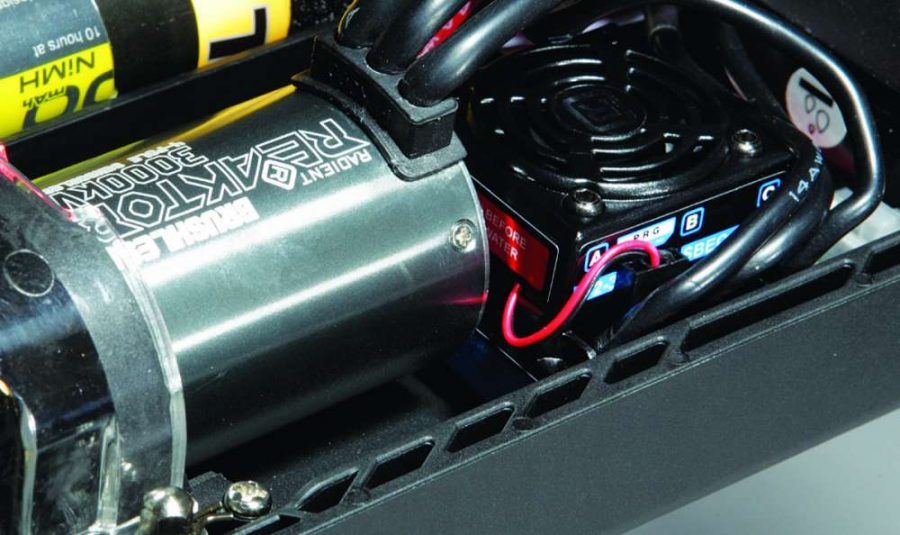 Helion Invictus 10MT RC Monster Truck Review - RC Driver