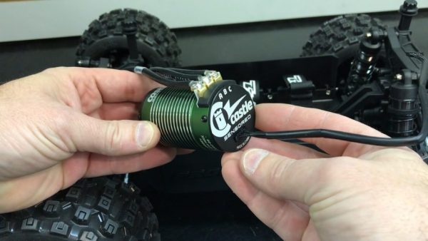 Top 10 Things We Love About the Pro-Line Racing PRO-MT 4x4 - RC Driver