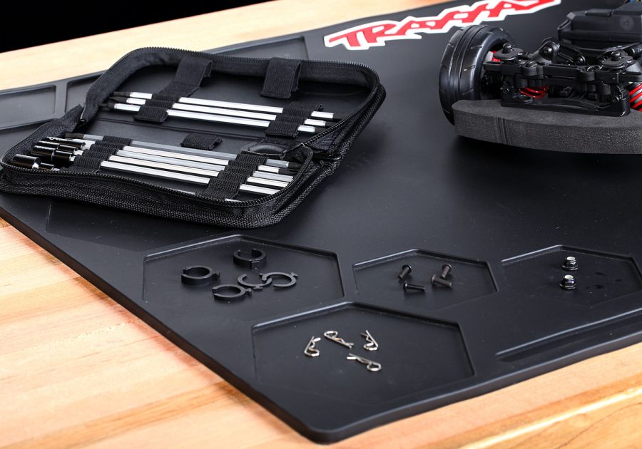 All-new heavy-duty Traxxas Rubber Pit Mat - RC Driver