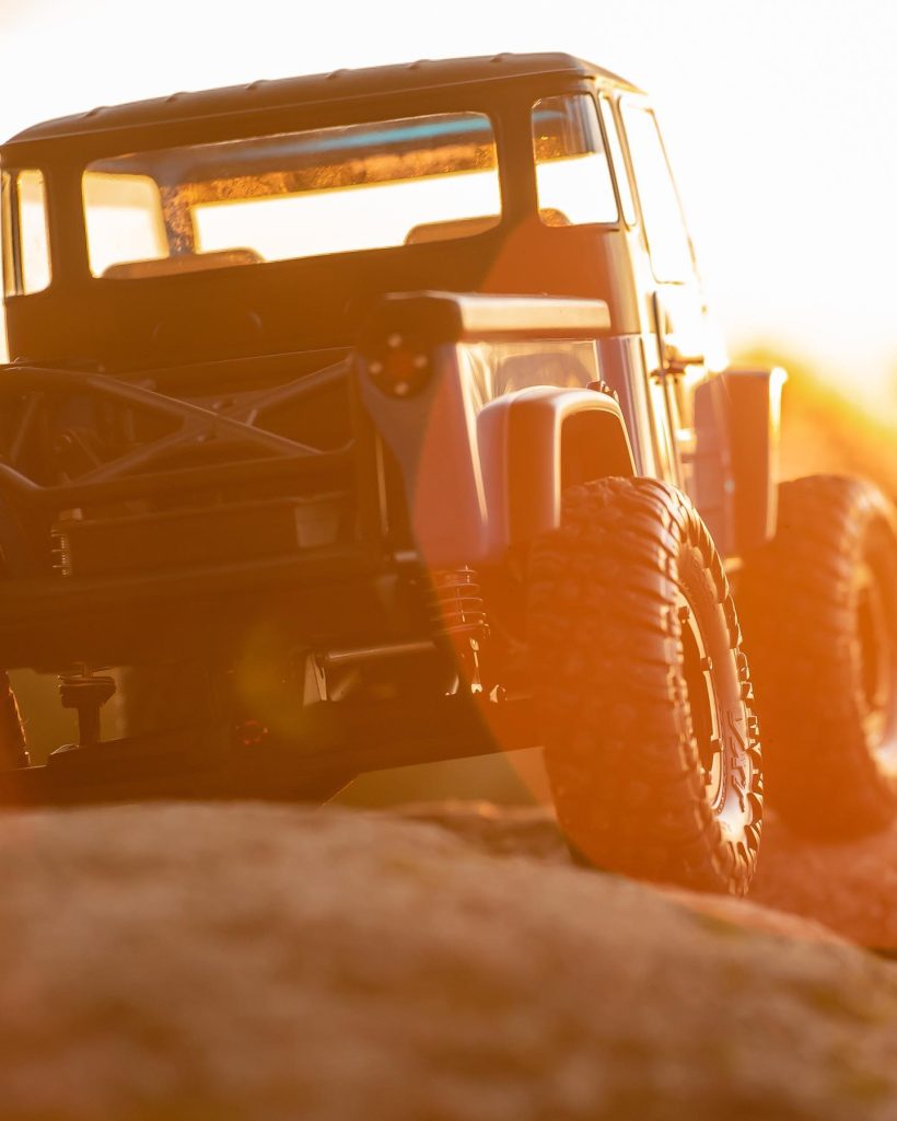 Vanquish Products VS4-10 Phoenix Straight Axle Crawler - RC Driver