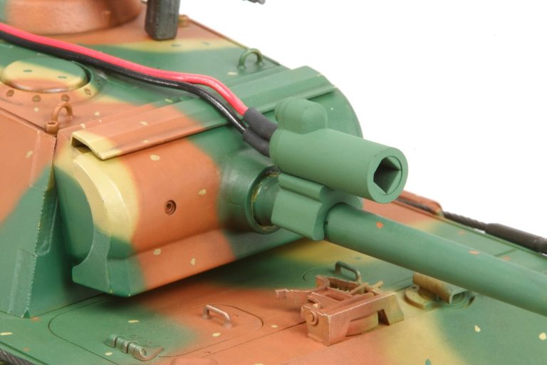 Tamiya 1/35 Ultra Realistic Small Scale Tank Kits - RC Driver