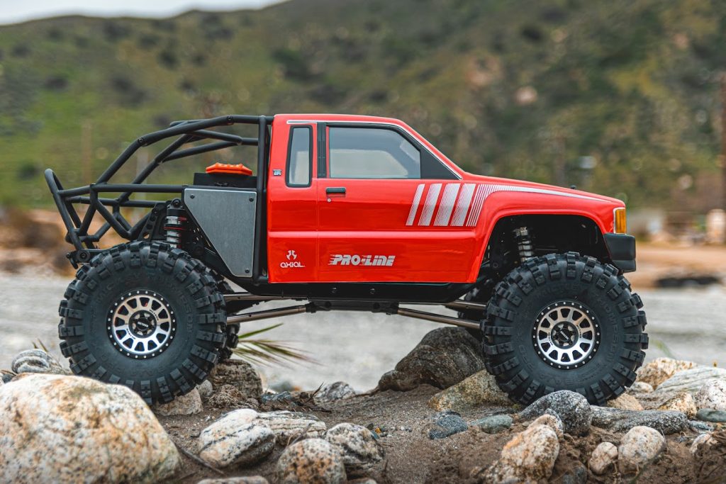 Pro-Line 1985 Toyota Hilux SR5 & 2017 Ford F-250 Super Duty Bodies - RC ...