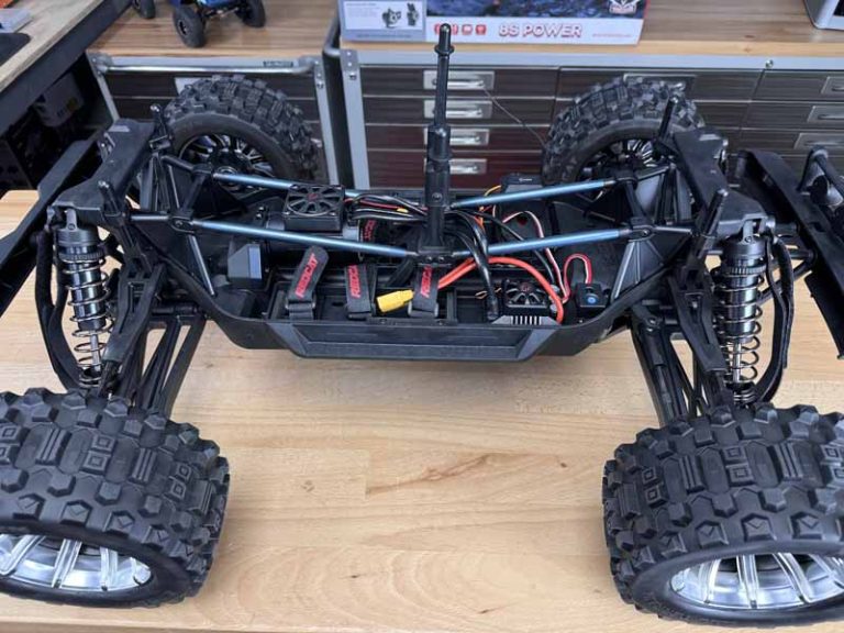 Redcat Racing Vigilante Monster Truck Unboxing Photos - RC Driver