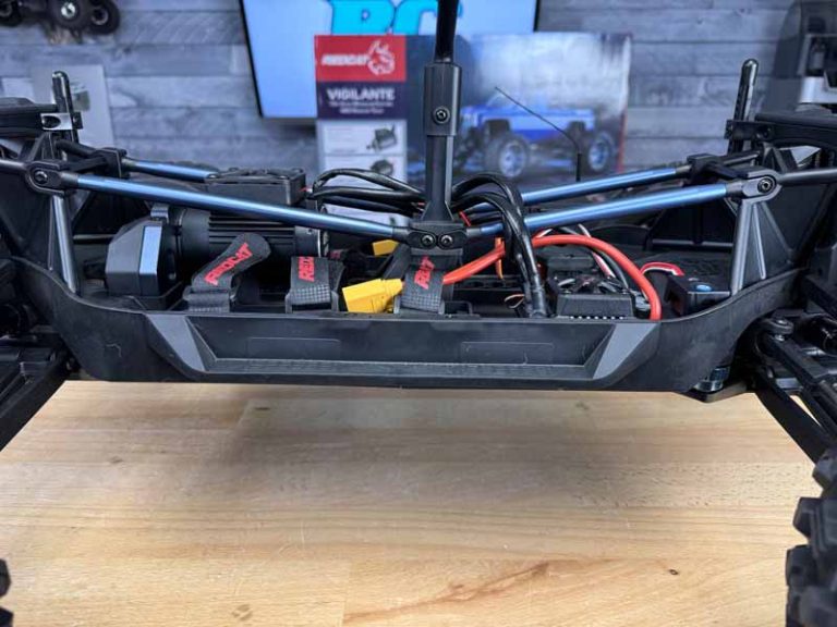 Redcat Racing Vigilante Monster Truck Unboxing Photos - RC Driver