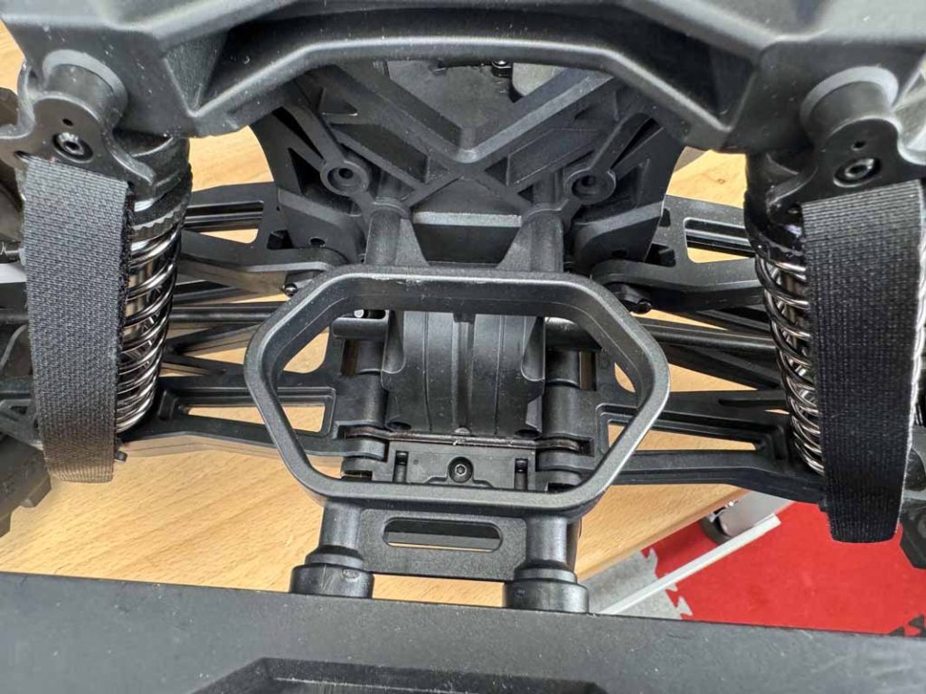 Redcat Racing Vigilante Monster Truck Unboxing Photos - RC Driver