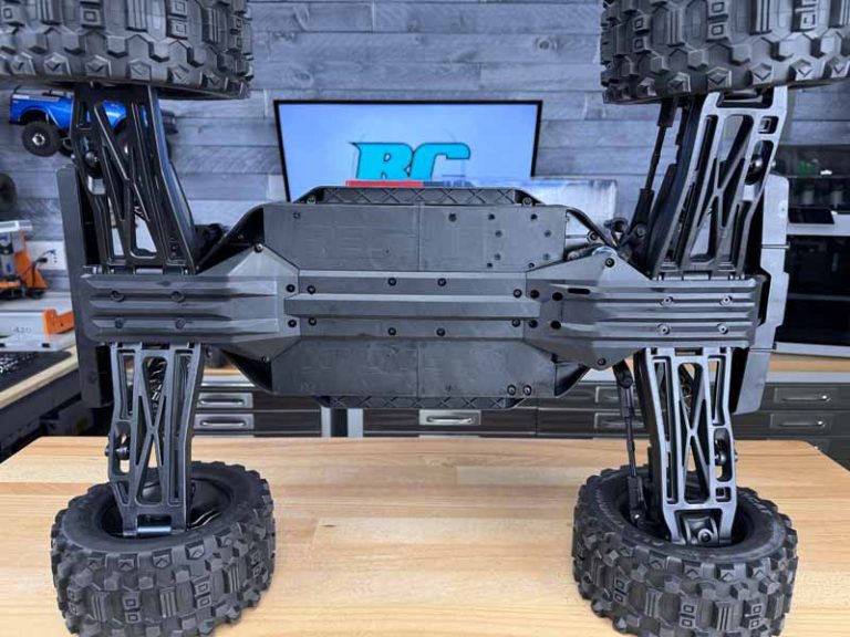 Redcat Racing Vigilante Monster Truck Unboxing Photos - RC Driver